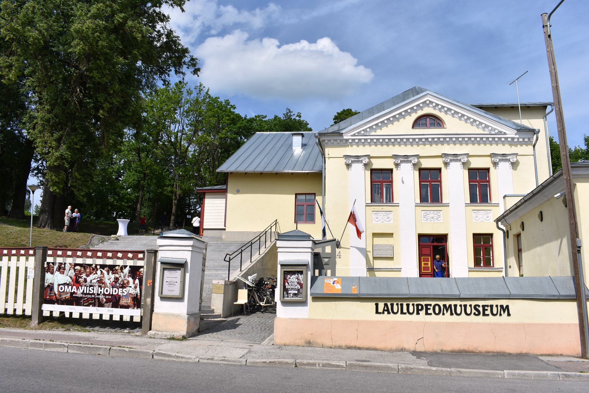 Fotonäitus "Laulupeotänav" Laulupeomuuseumis - Tartu Linnamuuseum ...